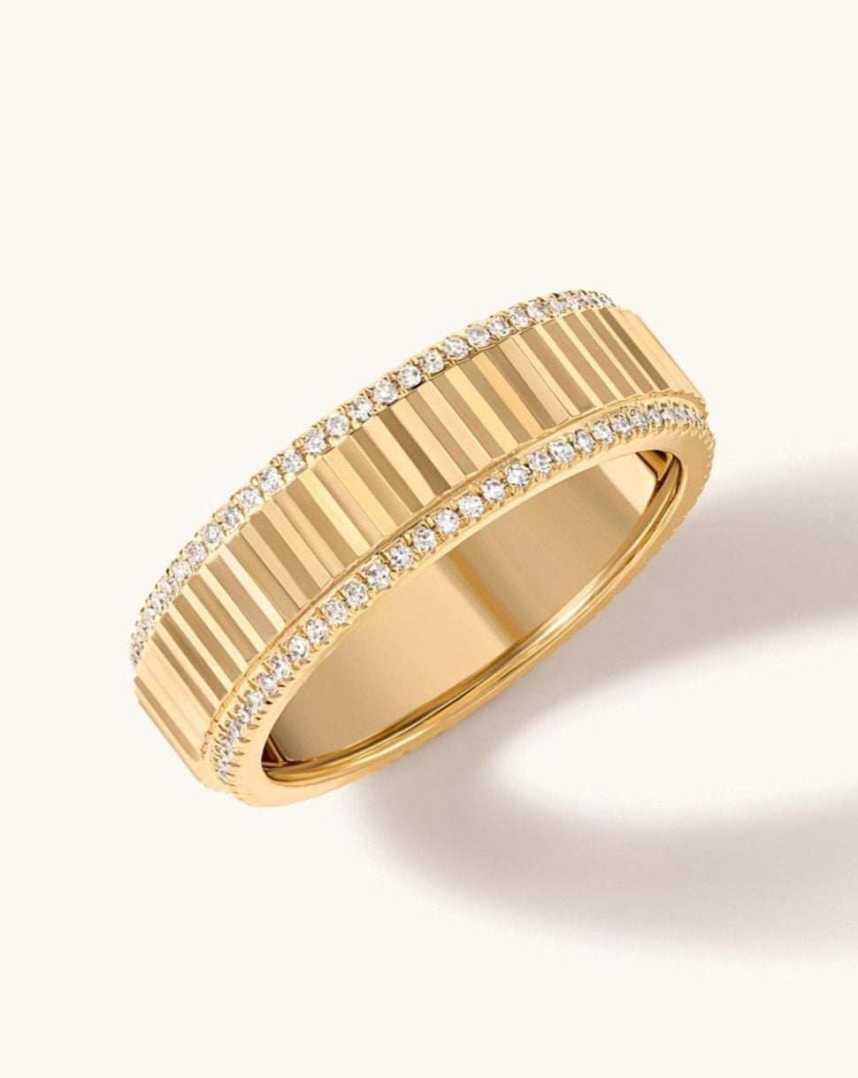 Pave Outline Fluted Gold Ring | Sparkle Society